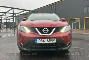 Red Nissan Qashqai 2016 in Tartu, with an engine capacity of 1.20 L and mileage of 143 thousand km for 8500 €, photo 5 on AUTOMOTO.COM.LV