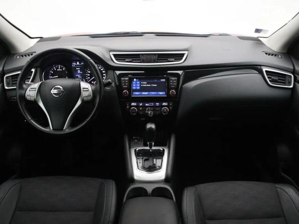 Red Nissan Qashqai 2016 in Vilnius, with an engine capacity of 1.20 L and mileage of 115 thousand km for 12299 €, photo 2 on AUTOMOTO.COM.LV