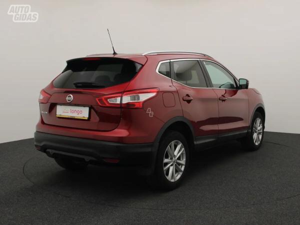 Red Nissan Qashqai 2016 in Vilnius, with an engine capacity of 1.20 L and mileage of 115 thousand km for 12299 €, photo 8 on AUTOMOTO.COM.LV