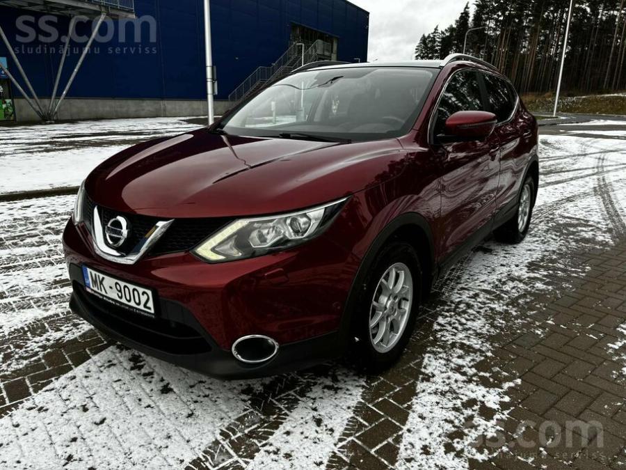 Red Nissan Qashqai 2016 in Riga, with an engine capacity of 1.20 L and mileage of 74 thousand km for 9500 €, photo 1 on AUTOMOTO.COM.LV