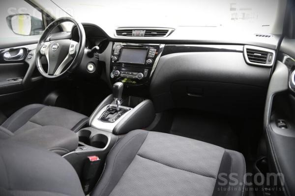 Red Nissan Qashqai 2016 in Riga, with an engine capacity of 1.20 L and mileage of 165 thousand km for 7195 €, photo 10 on AUTOMOTO.COM.LV
