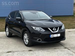 Red Nissan Qashqai 2016 in Riga, with an engine capacity of 1.20 L and mileage of 81 thousand km for 8690 €, photo  on AUTOMOTO.COM.LV