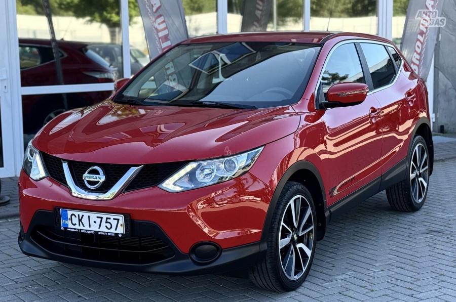 Red Nissan Qashqai 2016 in Radviliskis, with an engine capacity of 1.20 L and mileage of 131 thousand km for 8200 €, photo 6 on AUTOMOTO.COM.LV