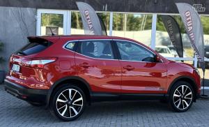 Red Nissan Qashqai 2016 in Radviliskis, with an engine capacity of 1.20 L and mileage of 131 thousand km for 8200 €, photo 8 on AUTOMOTO.COM.LV