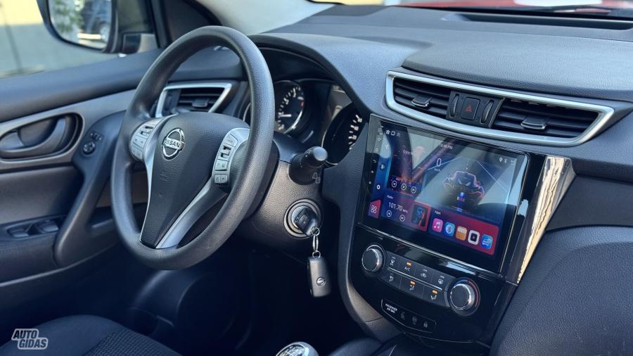 Red Nissan Qashqai 2016 in Radviliskis, with an engine capacity of 1.20 L and mileage of 131 thousand km for 8200 €, photo 18 on AUTOMOTO.COM.LV
