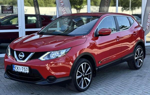 Red Nissan Qashqai 2016 in Radviliskis, with an engine capacity of 1.20 L and mileage of 131 thousand km for 8200 €, photo 3 on AUTOMOTO.COM.LV