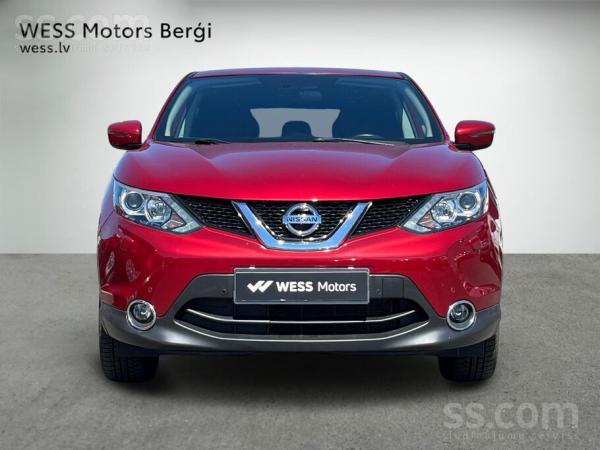 Red Nissan Qashqai 2016 in Riga, with an engine capacity of 1.20 L and mileage of 145 thousand km for 8490 €, photo 5 on AUTOMOTO.COM.LV
