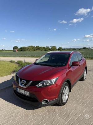 Red Nissan Qashqai 2016 in Kaunas, with an engine capacity of 1.20 L and mileage of 140 thousand km for 9400 €, photo  on AUTOMOTO.COM.LV