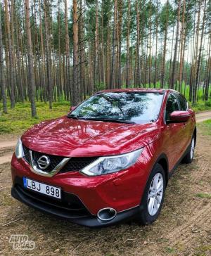Red Nissan Qashqai 2016 in Vilnius, with an engine capacity of 1.20 L and mileage of 178 thousand km for 8500 €, photo  on AUTOMOTO.COM.LV