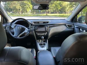 Sarkans Nissan Qashqai 2016 Jūrmala, ar dzinēja tilpumu 1.20 L un nobraukumu 130 tūkst. km par 8200 €, foto 11 vietnē AUTOMOTO.COM.LV