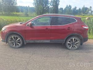 Красный Ниссан Кашкай 2016 в Рига, объемом двигателя 1.20 л и пробегом 126 тыс. км за 8500 €, фото 4 на AUTOMOTO.COM.LV