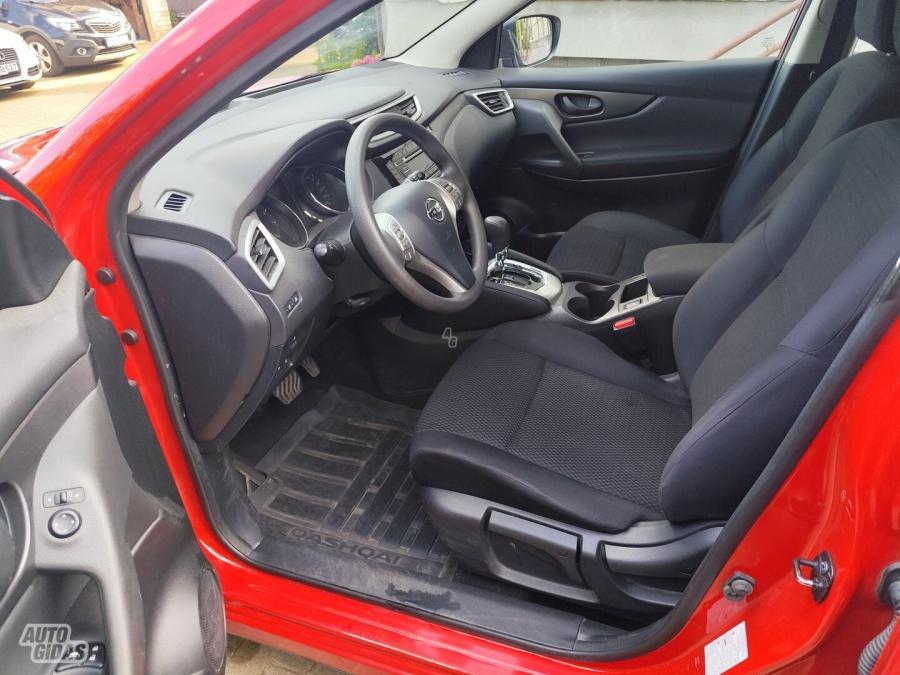 Red Nissan Qashqai 2016 in Telschi, with an engine capacity of 1.20 L and mileage of 107 thousand km for 6500 €, photo 11 on AUTOMOTO.COM.LV