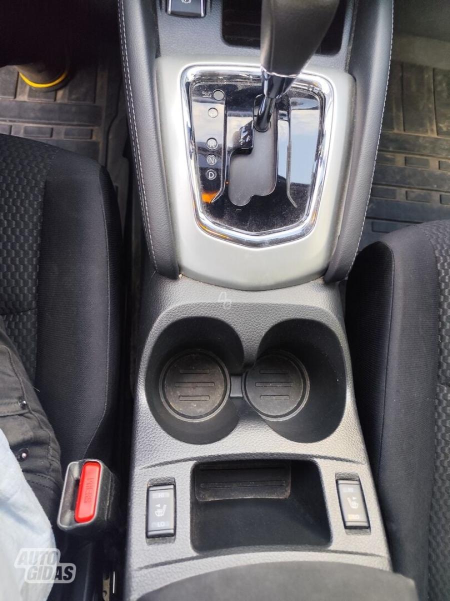 Red Nissan Qashqai 2016 in Telschi, with an engine capacity of 1.20 L and mileage of 107 thousand km for 6500 €, photo 13 on AUTOMOTO.COM.LV