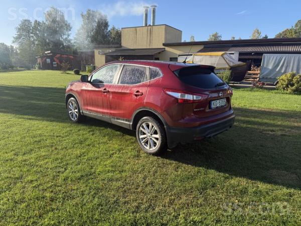 Nissan Qashqai 2016 Tukums vietnÄ Sarkans Nissan Qashqai 2016 Tukums, ar dzinÄja tilpumu 1.50 L un nobraukumu 362 tÅ«kst. km par 5500 ā¬, foto 4 vietnÄ AUTOMOTO.COM.LV