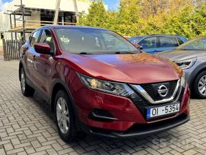 Red Nissan Qashqai 2017 in Riga, with an engine capacity of 1.20 L and mileage of 96 thousand km for 10000 €, photo 2 on AUTOMOTO.COM.LV
