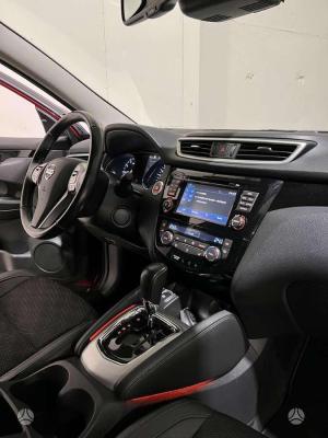 Red Nissan Qashqai 2017 in Klaipeda, with an engine capacity of 1.20 L and mileage of 124 thousand km for 10900 €, photo 16 on AUTOMOTO.COM.LV