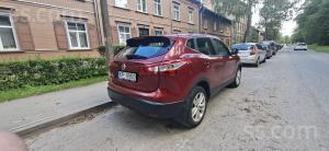 Red Nissan Qashqai 2017 in Riga, with an engine capacity of 1.20 L and mileage of 145 thousand km for 7400 €, photo  on AUTOMOTO.COM.LV