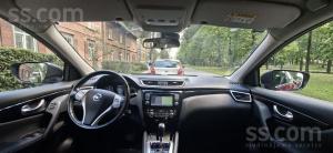 Red Nissan Qashqai 2017 in Riga, with an engine capacity of 1.20 L and mileage of 145 thousand km for 7400 €, photo 9 on AUTOMOTO.COM.LV