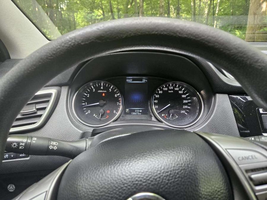 Sarkans Nissan Qashqai 2017 Viļņa, ar dzinēja tilpumu 1.20 L un nobraukumu 139 tūkst. km par 8000 €, foto 5 vietnē AUTOMOTO.COM.LV