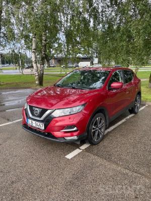Red Nissan Qashqai 2017 in Riga, with an engine capacity of 1.20 L and mileage of 108 thousand km for 9890 €, photo 3 on AUTOMOTO.COM.LV