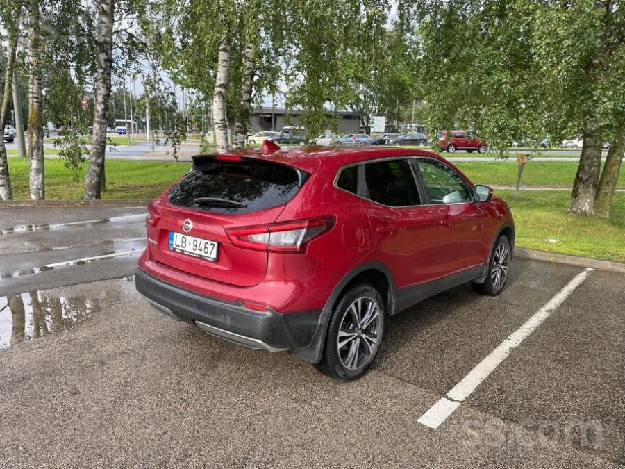 Red Nissan Qashqai 2017 in Riga, with an engine capacity of 1.20 L and mileage of 108 thousand km for 9890 €, photo 9 on AUTOMOTO.COM.LV