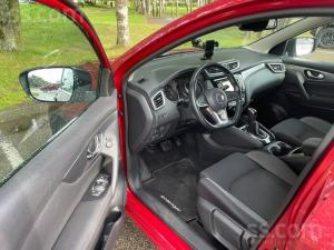 Red Nissan Qashqai 2017 in Riga, with an engine capacity of 1.20 L and mileage of 108 thousand km for 9890 €, photo 10 on AUTOMOTO.COM.LV