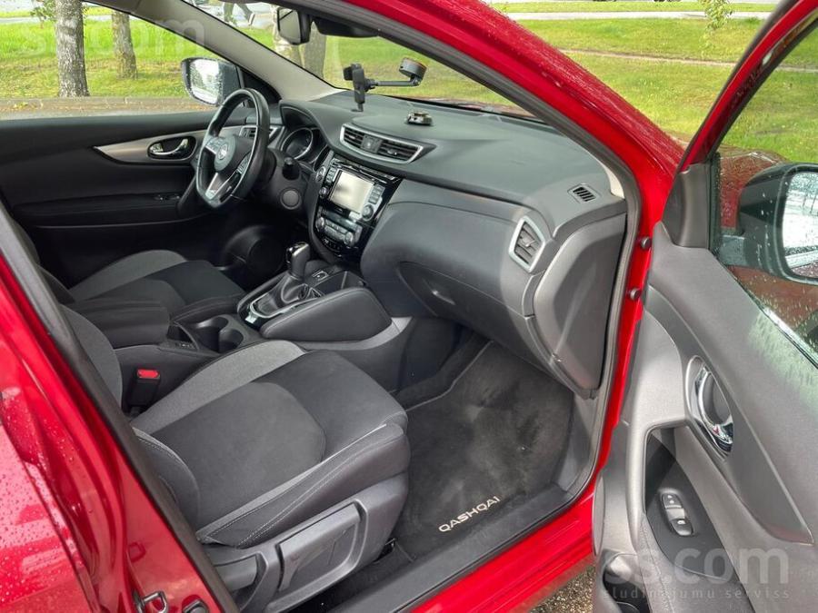 Red Nissan Qashqai 2017 in Riga, with an engine capacity of 1.20 L and mileage of 108 thousand km for 9890 €, photo 12 on AUTOMOTO.COM.LV