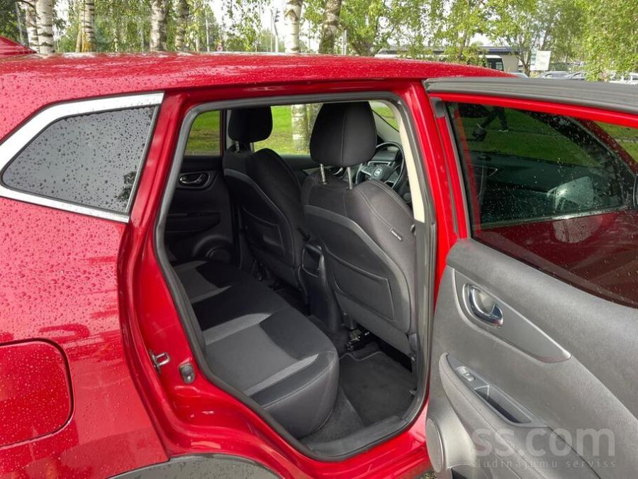 Red Nissan Qashqai 2017 in Riga, with an engine capacity of 1.20 L and mileage of 108 thousand km for 9890 €, photo 13 on AUTOMOTO.COM.LV