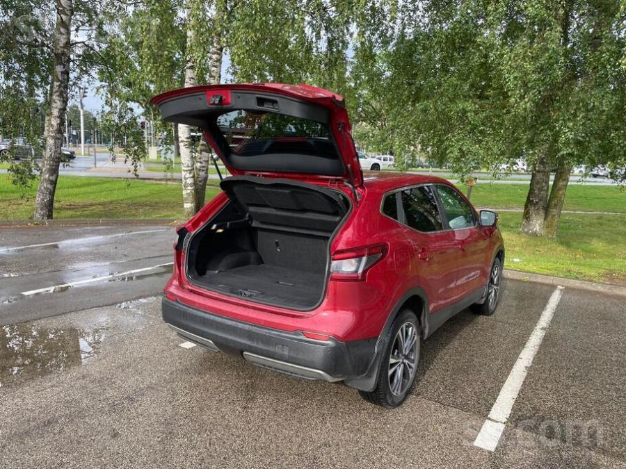 Red Nissan Qashqai 2017 in Riga, with an engine capacity of 1.20 L and mileage of 108 thousand km for 9890 €, photo 14 on AUTOMOTO.COM.LV
