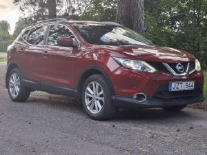 Red Nissan Qashqai 2017 in Vilnius, with an engine capacity of 1.20 L and mileage of 113 thousand km for 11400 €, photo  on AUTOMOTO.COM.LV