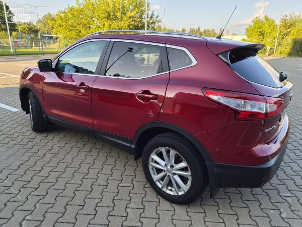 Sarkans Nissan Qashqai 2017 Viļņa, ar dzinēja tilpumu 1.20 L un nobraukumu 78 tūkst. km par 10490 €, foto 3 vietnē AUTOMOTO.COM.LV