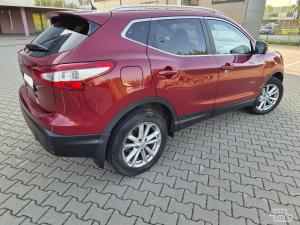 Sarkans Nissan Qashqai 2017 Viļņa, ar dzinēja tilpumu 1.20 L un nobraukumu 78 tūkst. km par 10490 €, foto 5 vietnē AUTOMOTO.COM.LV