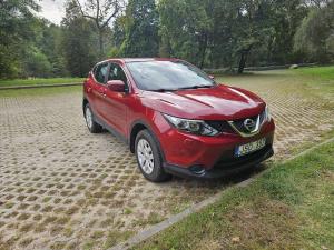 Sarkans Nissan Qashqai 2017 Viļņa, ar dzinēja tilpumu 1.20 L un nobraukumu 139 tūkst. km par 6900 €, foto  vietnē AUTOMOTO.COM.LV