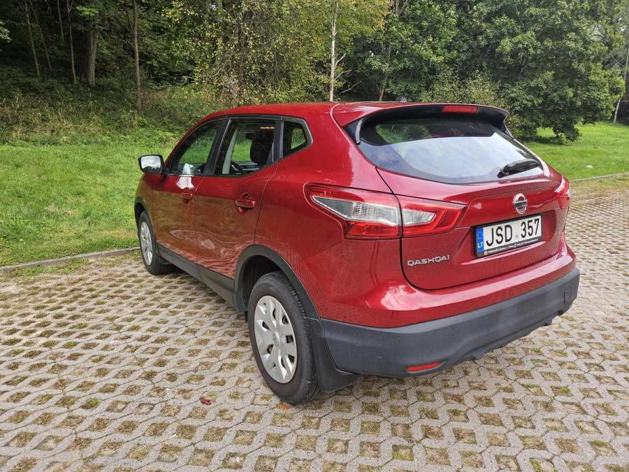 Sarkans Nissan Qashqai 2017 Viļņa, ar dzinēja tilpumu 1.20 L un nobraukumu 139 tūkst. km par 6900 €, foto 4 vietnē AUTOMOTO.COM.LV