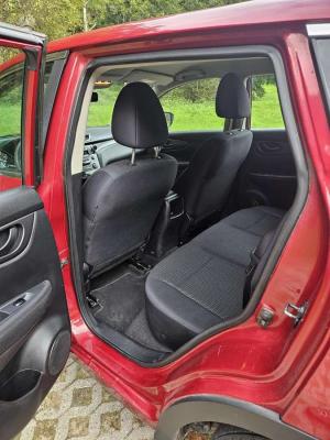 Sarkans Nissan Qashqai 2017 Viļņa, ar dzinēja tilpumu 1.20 L un nobraukumu 139 tūkst. km par 6900 €, foto 5 vietnē AUTOMOTO.COM.LV