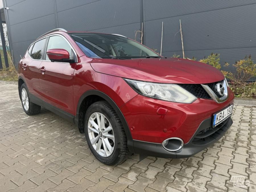 Red Nissan Qashqai 2017 in Vilnius, with an engine capacity of 1.20 L and mileage of 90 thousand km for 9999 €, photo 7 on AUTOMOTO.COM.LV