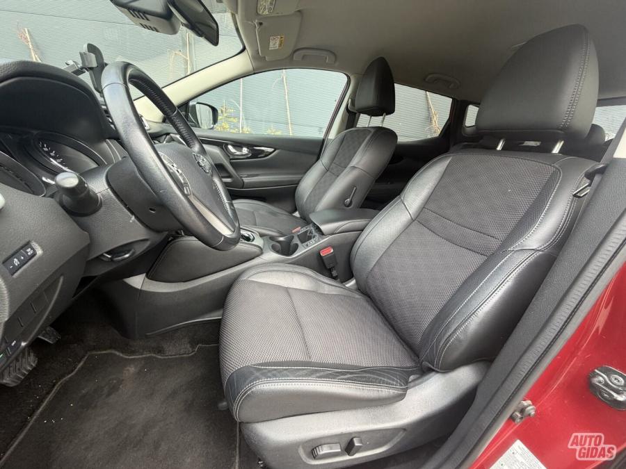 Red Nissan Qashqai 2017 in Vilnius, with an engine capacity of 1.20 L and mileage of 90 thousand km for 9999 €, photo 14 on AUTOMOTO.COM.LV