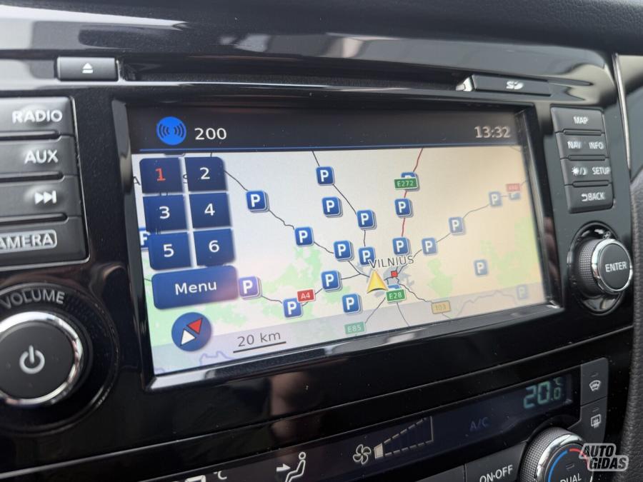 Red Nissan Qashqai 2017 in Vilnius, with an engine capacity of 1.20 L and mileage of 90 thousand km for 9999 €, photo 17 on AUTOMOTO.COM.LV