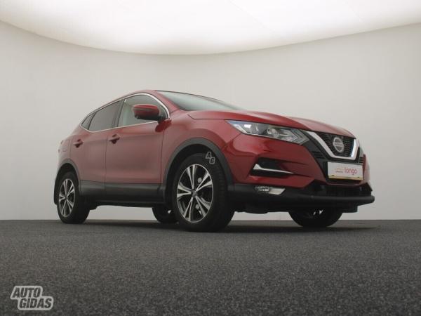 Red Nissan Qashqai 2018 in Vilnius, with an engine capacity of 1.20 L and mileage of 126 thousand km for 14399 €, photo 11 on AUTOMOTO.COM.LV