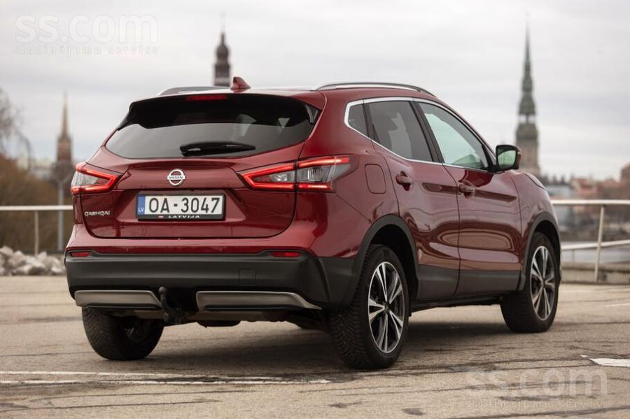 Red Nissan Qashqai 2018 in Riga, with an engine capacity of 1.20 L and mileage of 0 thousand km for 11550 €, photo 8 on AUTOMOTO.COM.LV