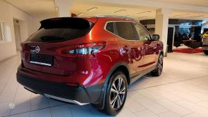 Red Nissan Qashqai 2018 in Siauliai, with an engine capacity of 1.20 L and mileage of 91 thousand km for 13300 €, photo 4 on AUTOMOTO.COM.LV