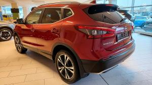 Red Nissan Qashqai 2018 in Siauliai, with an engine capacity of 1.20 L and mileage of 91 thousand km for 13300 €, photo 6 on AUTOMOTO.COM.LV