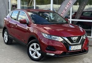 Red Nissan Qashqai 2018 in Radviliskis, with an engine capacity of 1.20 L and mileage of 210 thousand km for 10950 €, photo 3 on AUTOMOTO.COM.LV