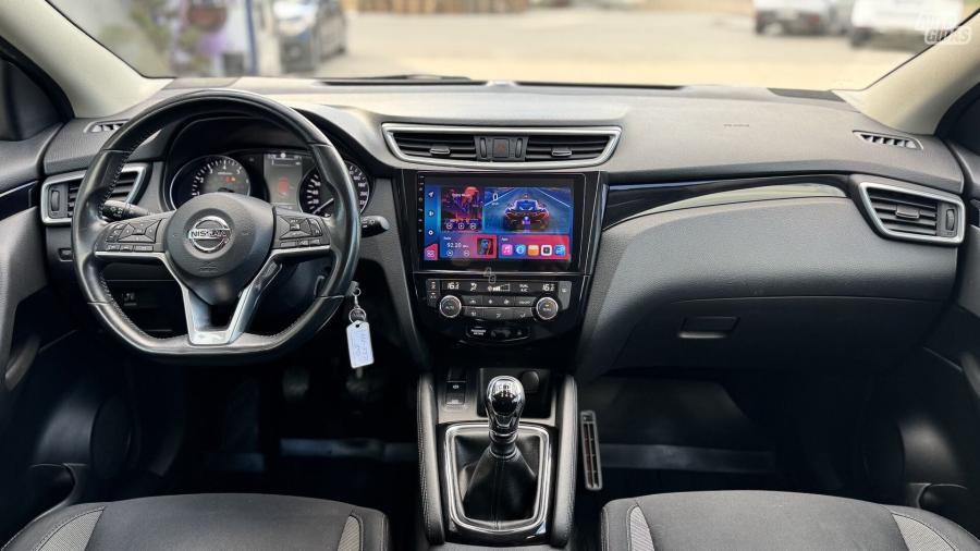 Red Nissan Qashqai 2018 in Radviliskis, with an engine capacity of 1.20 L and mileage of 210 thousand km for 10950 €, photo 18 on AUTOMOTO.COM.LV