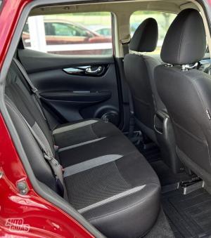 Red Nissan Qashqai 2018 in Radviliskis, with an engine capacity of 1.20 L and mileage of 210 thousand km for 10950 €, photo 28 on AUTOMOTO.COM.LV
