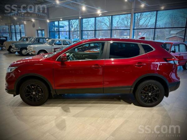 Red Nissan Qashqai 2018 in Dobele, with an engine capacity of 1.20 L and mileage of 193 thousand km for 10850 €, photo 6 on AUTOMOTO.COM.LV