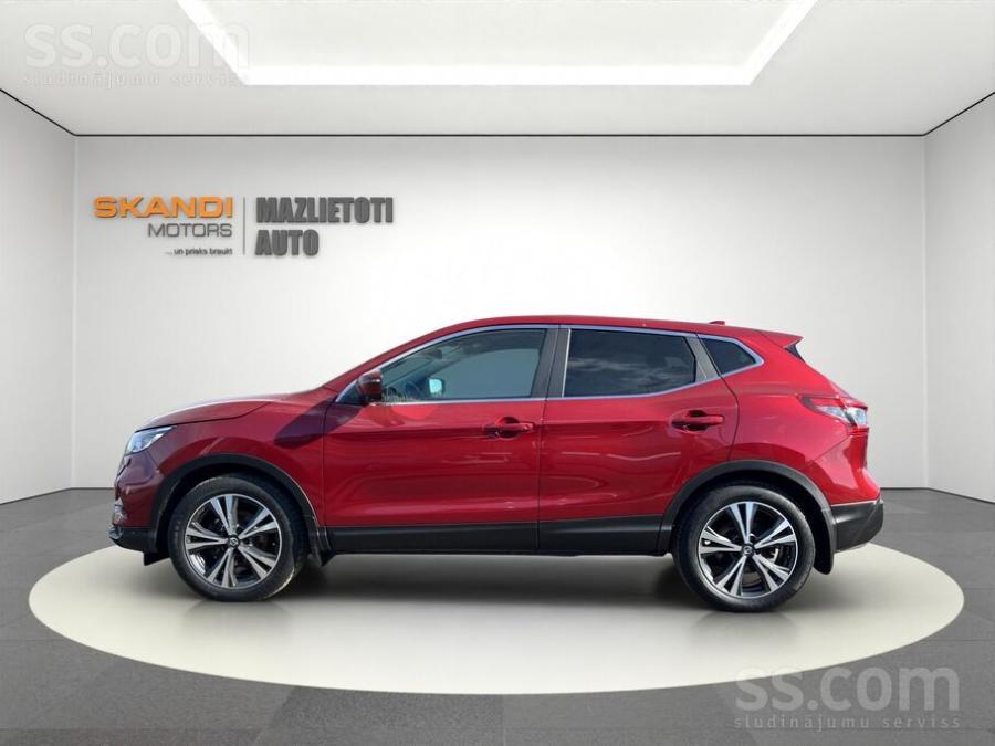 Red Nissan Qashqai 2018 in Riga, with an engine capacity of 1.20 L and mileage of 94 thousand km for 11290 €, photo 4 on AUTOMOTO.COM.LV