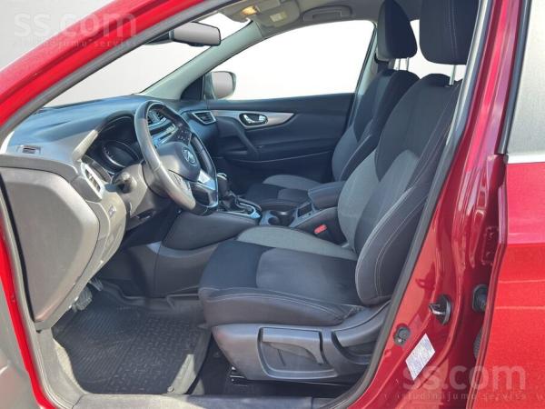 Red Nissan Qashqai 2018 in Riga, with an engine capacity of 1.20 L and mileage of 94 thousand km for 11290 €, photo 9 on AUTOMOTO.COM.LV