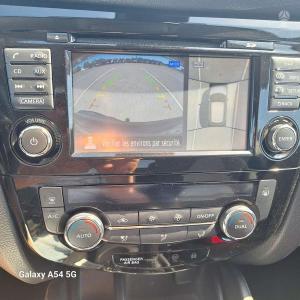 Red Nissan Qashqai 2018 in Taurage, with an engine capacity of 1.60 L and mileage of 186 thousand km for 10999 €, photo 15 on AUTOMOTO.COM.LV