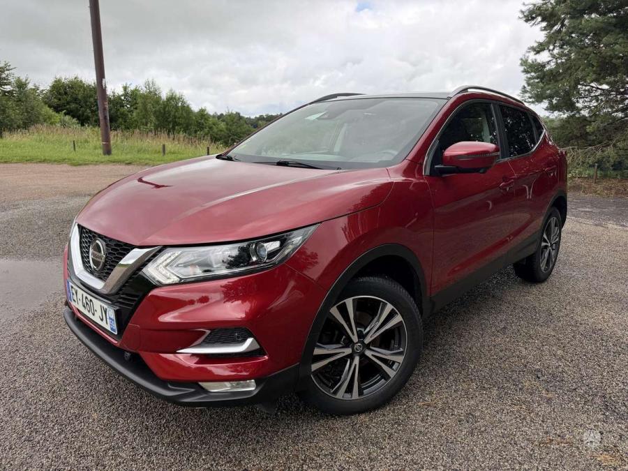 Sarkans Nissan Qashqai 2018 Tauragė, ar dzinēja tilpumu 1.60 L un nobraukumu 148 tūkst. km par 12500 €, foto 1 vietnē AUTOMOTO.COM.LV